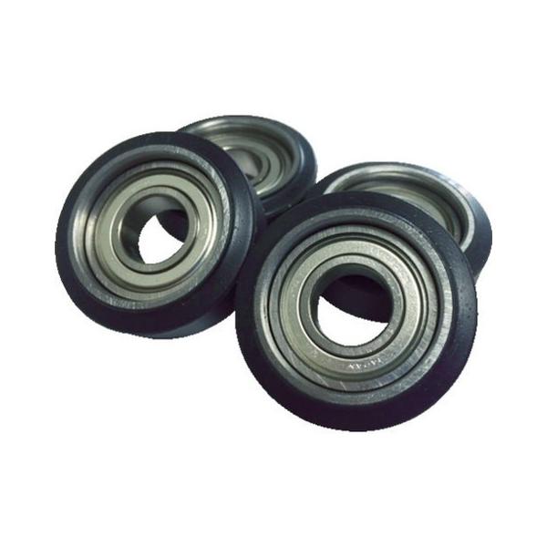 【発売日：2022年06月20日】【商品詳細】●軽負荷タイプより許容負荷レベルが約3.7倍アップしたタイプです。●荷重（負荷）に対して変形が少ないため、走行抵抗を小さくできます。●金属ローラに比べ、耐摩耗・低騒音です。●低硬度ポリウレタンを...