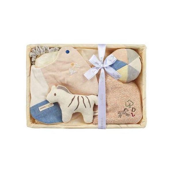 【発売日：2026年02月27日】パッチワークスタイ・授乳スタイ・ガラガラ・ボール・竹籠(20×29.5×7cm)×各1メーカー品番:6942-BEZEセット内容:パッチワークスタイ・授乳スタイ・ガラガラ・ボール・竹籠(20×29.5×7c...