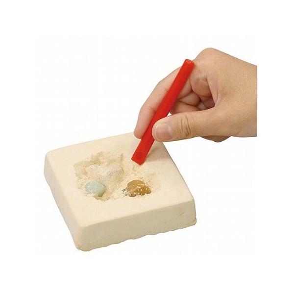 【発売日：2024年05月30日】図工・工作・クラフト・ホビー 玩具・おもちゃ【商品説明】3つの原石がうまっている!原石全10種類　何がでるかはおたのしみ発掘棒とはけ付おもちゃ,子供向け,子供用,知育,遊び,【商品詳細】【商品サイズ(単位m...