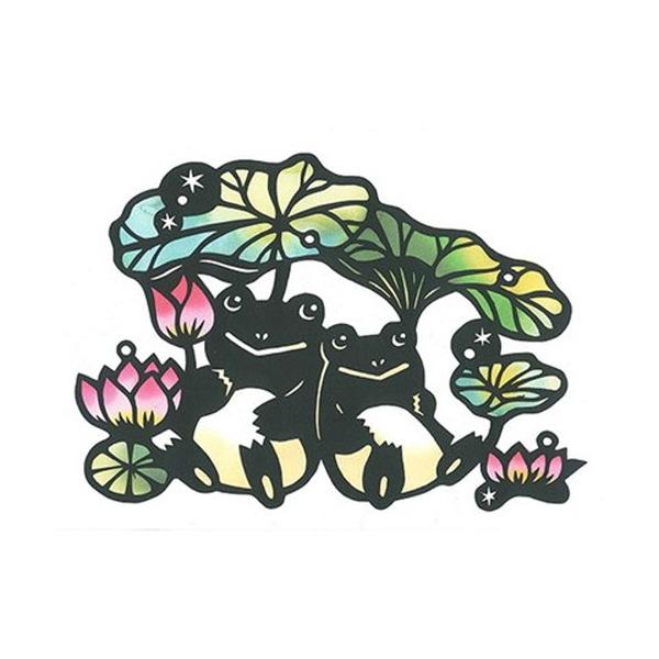 【発売日：2024年11月14日】伝統的な黒い紙の切り絵。有名切り絵作家の作品をあなたも作れます!特長雨の日が楽しくなるような色鮮やかな2匹のかえるの切り絵です。難易度は低め。初心者でも安心のデザインです。仕様●セット内容:切り絵の下絵、色...