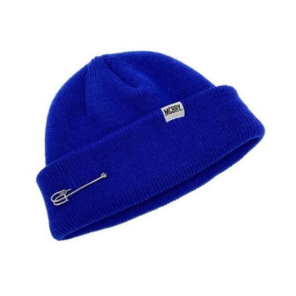 【発売日：2024年11月14日】MCBRYSHORTBEANIEブルー特長●ユニセックスデザインMACKBARRYのアイテムは、全てユニセックスデザイン。シンプルなデザインなので、コーデに取り込みやすいです。●様々なシーンで着用いただけま...