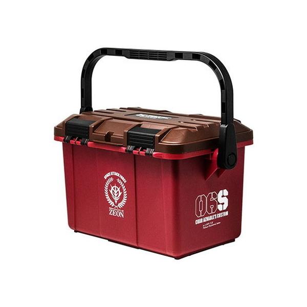 【発売日：2023年05月10日】ジオン公国エンブレムや所属部隊表記、パーソナルマークなどがあしらわれ、「機動戦士ガンダム」の世界観を表現。左右両方向のどちらからでも開閉できるダブルオープン式で向きを気にせず使うことができる。フタの取り外し...