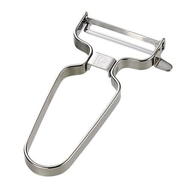 【発売日：2023年06月06日】●サイズ…120×65×10mm●材質…ステンレス鋼●食器洗い乾燥機対応●人参や胡瓜など野菜の表面にそって刃がフィットしてきれいに切れます。原産国：日本