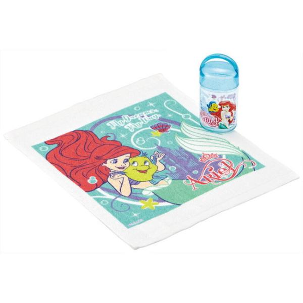 【発売日：2024年03月29日】【商品説明】行楽や普段使いに便利なおしぼりとケースのセット。開けやすいように持ち手が付いたクリアな透明素材のケースです☆【スペック】ケース：約横58×縦44×高さ125mmおしぼり：約320×280mm【品...