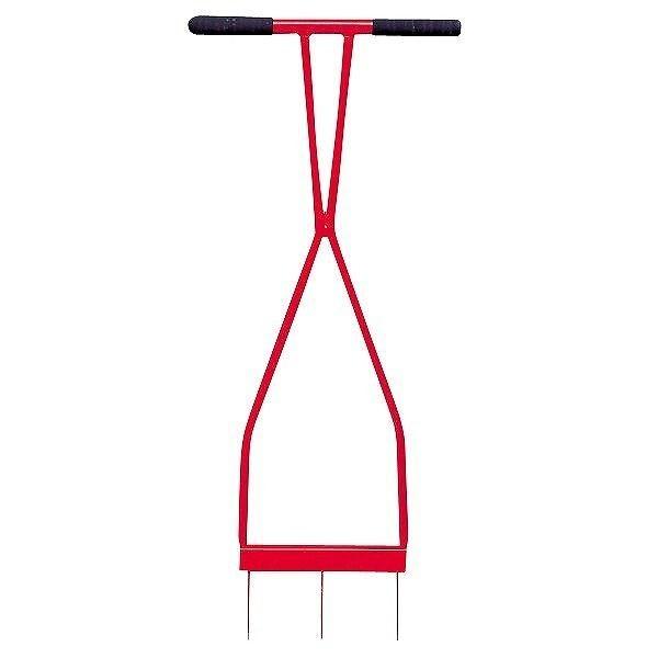 【発売日：2016年10月27日】【商品詳細】古い根をスパッと切り、芝生に活力を与えます切れ味のよい特殊鋼の刃を使用、軽量で扱いやすい設計です