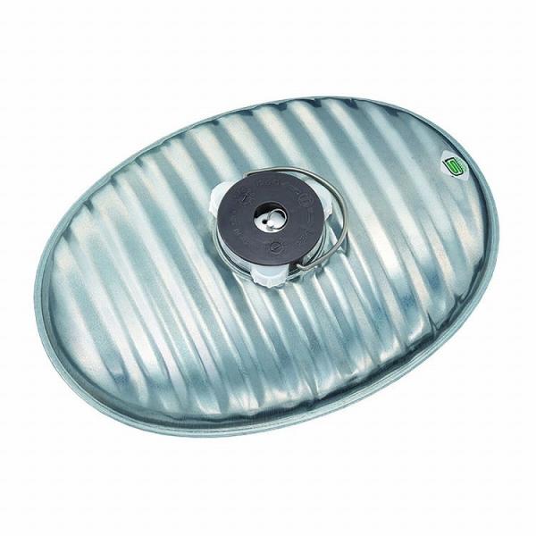 【発売日：2025年04月28日】【商品説明】●冬の湯たんぽ、夏の氷たんぽ、2シーズン対応型。【商品詳細】●真ん中に大きな蓋がついた湯たんぽ。●注水・排水しやすい大口。●容量(約):3.4L。●サイズ(約):32.5×24.0×9.6cm。...