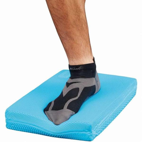 【発売日：2026年02月24日】サイズ：(W)400X(L)250X(H)60mm■不安定なパッドの上に乗ることで、体幹バランス能力の向上をサポートします。※発泡成形品の特性上、サイズや重量に誤差が生じることがあります。生産国：台湾製