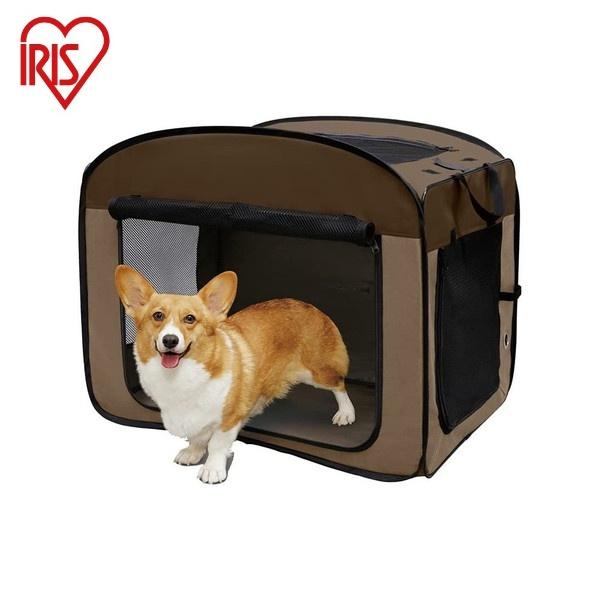 【発売日：2023年09月27日】【商品説明】パッと広げてすぐ使える、布製折りたたみソフトケージです。小さく折りたたみ収納や持ち運びにも便利です。天面はファスナーで開閉可能になり、上部からのぺットの出し入れができます。正面入り口の扉はロール...