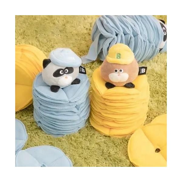 【発売日：2026年01月13日】【商品説明】取り外し可能な28個のノーズワークポケット！ピーピー音とカシャカシャ音まで♪これひとつで長く遊べます！ふかふかでやわらかい素材なので、くわえやすいです。■注意事項●測定方法により、1〜2cmの誤...