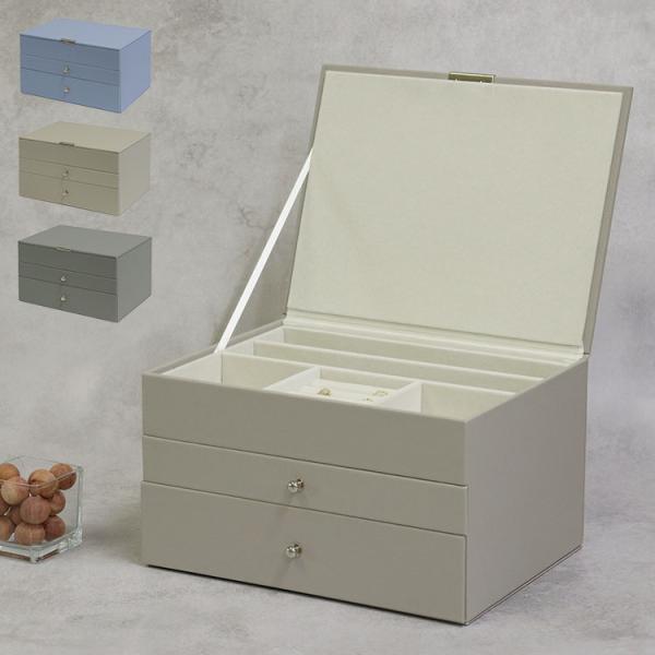 【発売日：2024年11月28日】■商品サイズ幅26.4×奥行21.5×高さ15.2cm■素材本体構造材/MDF、取っ手/アルミニウム、外側面/合成皮革(PU)、内側面/ポリプロピレン、天面部ストッパー(リボン)/ポリエステル■重量1.6k...