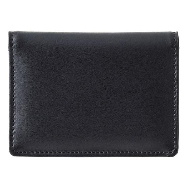 【発売日：2025年11月04日】シンプルなデザインのパスケース。パス入れは両面についていて計4室あるため、区別して入れられて便利です。カブセ開閉式。内パス入れ・外パス入れ・オープンポケット×各2室。表面:牛床革、裏地:合成皮革・ナイロン7...