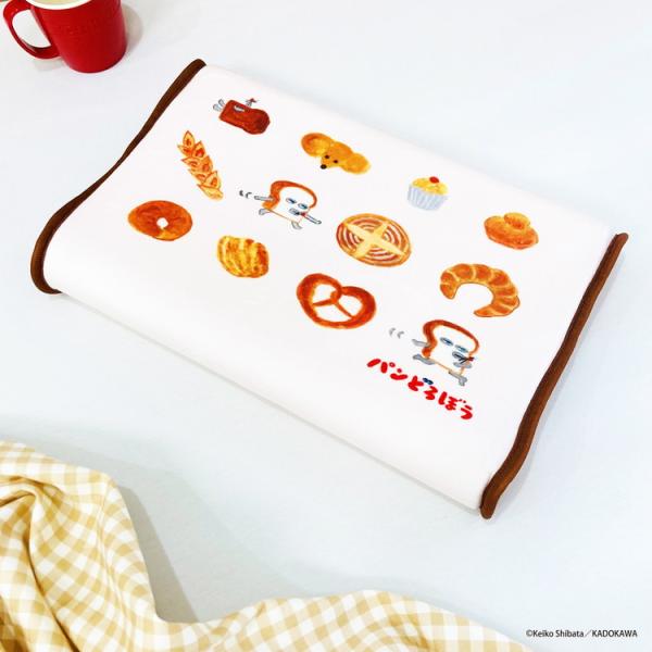 【発売日：2024年12月02日】■商品サイズ幅35×奥行25×高さ5cm■重量210g■生産国中国■特徴パンどろぼうの寝具・インテリアグッズシリーズ首元と頭側の自然な高低差でお子様の首をサポートもっちり感触の低反発がゆっくりしっかり支える...