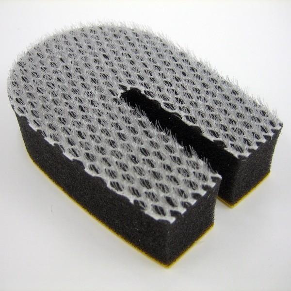 【発売日：2018年06月08日】ミクロとナイロンのブラシを組み合わせたシンク用スポンジです。ミクロブラシでヌメリ汚れを、ナイロンブラシでメッシュやスキマを洗えます。ラックに挟んで乾かせるU型スポンジです。安心感のある日本製です。サイズ(約...