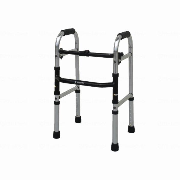 【発売日：2023年06月29日】超コンパクトサイズ歩行器○ミニサイズ歩行器児童、円背または小柄なお年寄りの歩行訓練に最適です。○ワンタッチ折りたたみ式(全機種共通）使用しないときはワンタッチで折りたため、収納しておく事ができます。○6段階...