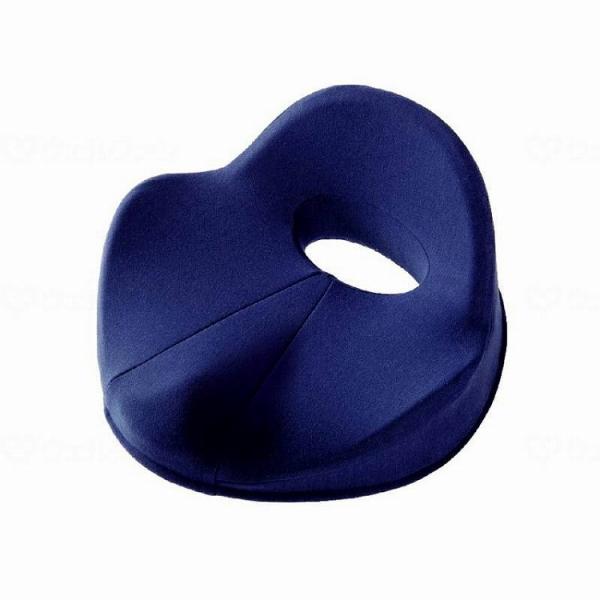 【発売日：2023年06月29日】仙骨を立てることで骨盤が安定し、背骨のS字カーブが自然に保たれます。人間工学に基づいた傾斜で骨盤の中心にある仙骨を立ち上げ、正しい背骨のS字カーブを作ります。さらに高反発ウレタンフォームと3D立体形状が骨盤...