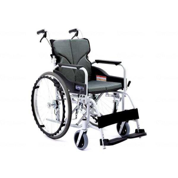 【発売日：2024年09月04日】※当店は介護保険の指定事業者（特定福祉用具販売事業者）ではございません。介護保険でのご購入はできませんので予めご了承ください。○背張り調整　持ち手があるから調整しやすい○標準車いす　ノーパンクタイヤ仕様。背...