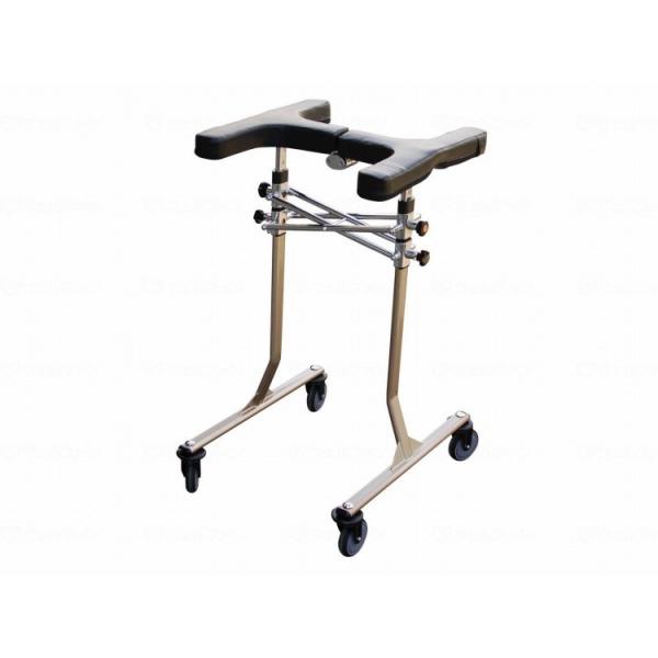 【発売日：2025年11月07日】【商品説明】〇段階に応じた自立歩行ができます。〇小回り抜群身体にフィットし動きやすいため、その場での回転も可能です。〇補助しやすい介助者と歩行器の距離が近いため、後方からの補助が楽に行えます。〇前後どちらか...