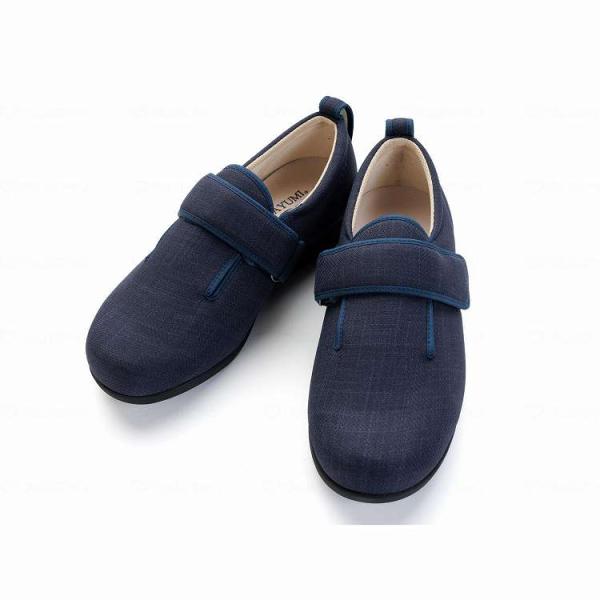 【発売日：2025年12月16日】「あゆみ」の定番。安心の履き心地！POINT1．靴が大きく開くので足入れしやすいPOINT2．縦と横のアーチを足裏からしっかりとサポートPOINT3．屈曲性と耐久性を高めたグリップ性のある底※取り外し可能な...