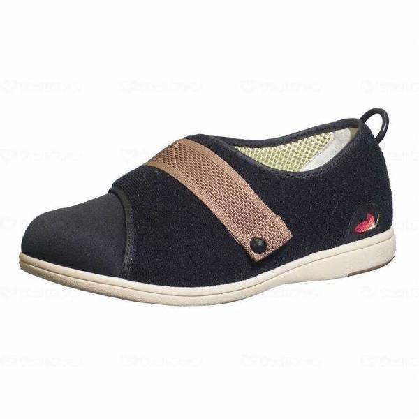 【発売日：2025年12月16日】【商品説明】○様々なタイプの足に簡単＆ぴったり装着　1．内側さらさら　　吸湿速乾に優れた素材を中敷きに使用し、裏素材はメッシュ素材で、通気性が良く足ムレを抑えます。　　3．つまずき防止高齢者特有のすり足歩行...