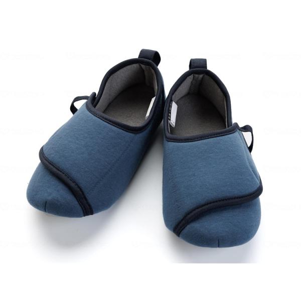 【発売日：2025年12月16日】【商品説明】〇むくみや装具による左右ワイス(足囲)違いが可能に。〇足先ゆったりで変形や巻き爪などの痛みを軽減〇ふんわりとした優しい履き心地〇内側パイル生地〇ベルト・かかとにループ付で脱ぎ履きラクラク〇靴底に...