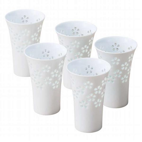 【発売日：2025年10月27日】【商品詳細】波佐見焼・丹心窯謹製。良く冷えたドリンクを注げば、目にも涼しげな雰囲気。丹念にカット細工した陶磁器に、ガラス質の特殊な釉薬で水晶をイメージした美しい作品。材質:磁器生産国:日本