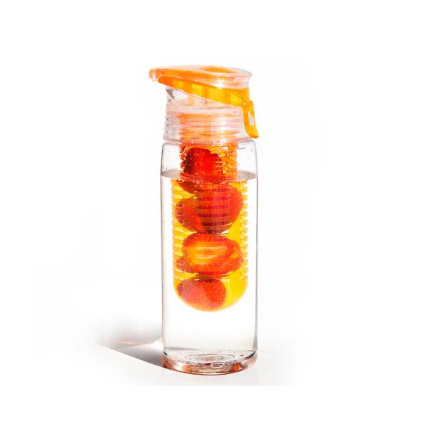 【発売日：2021年08月10日】●インフューザーがビルトインになったボトル。●水を入れたボトルに好みのフルーツやハーブを入れたインフューザーをセットするだけで、フレーバーウォーターに！●透明のインフューザーからフルーツが写り、鮮やかでカラ...