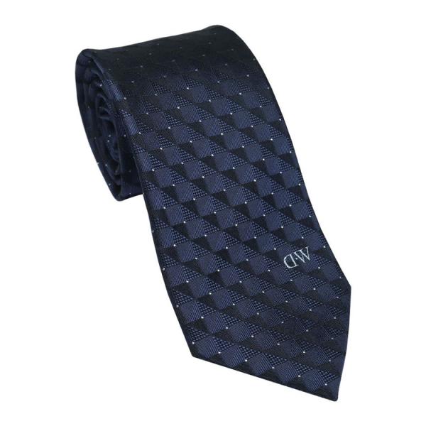 【発売日：2024年06月21日】時代の変化とともに変貌を遂げたDANIELWELLINGTON高級感あふれるデザインが魅力的■商品サイズ先幅約8cm■素材SILK100％■生産国中国■備考付属品：専用BOX