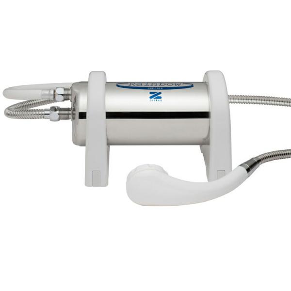 【発売日：2018年04月19日】お風呂用浄水器です。髪や肌も、美しく。大容量で浴槽にもたっぷり使えます。残留塩素浄水能力は150,000?です。使用上の注意●本体は浴槽への給湯と、シャワーの目的以外では使用しないでください。●本体を水栓や...