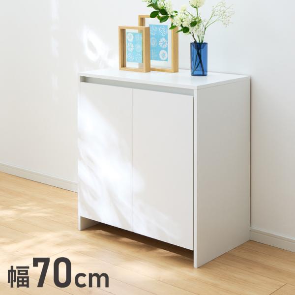 【発売日：2025年04月21日】■装飾性だけでなく実用性も兼ね備えたサイドボードで、今のインテリアにもすっと馴染みます。 丈夫で耐久性のある構造が特徴のサイドキャビネットです。2枚の扉付きで、本やマルチメディア家電など、十分な収納スペース...