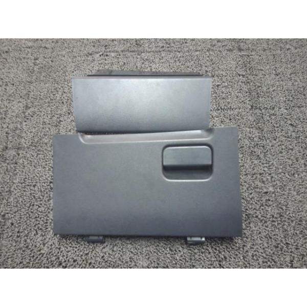 **** 商品説明を必ずご確認ください ****部品管理番号：220627001970210メーカー純正品番：68530-7MA0A/68510-7MA1A部品名：グローブBOX部品区分：リサイクル品車名：デイズ車両タイプ名：5ドアハッチバ...