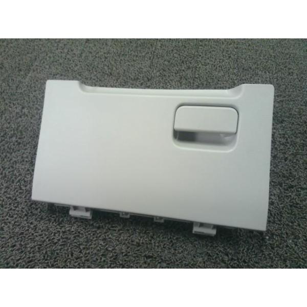 **** 商品説明を必ずご確認ください ****部品管理番号：240430000670211メーカー純正品番：68510-7NA0C部品名：グローブBOX部品区分：リサイクル品車名：ルークス車両タイプ名：5ドアハッチバック通称型式：TCHA...