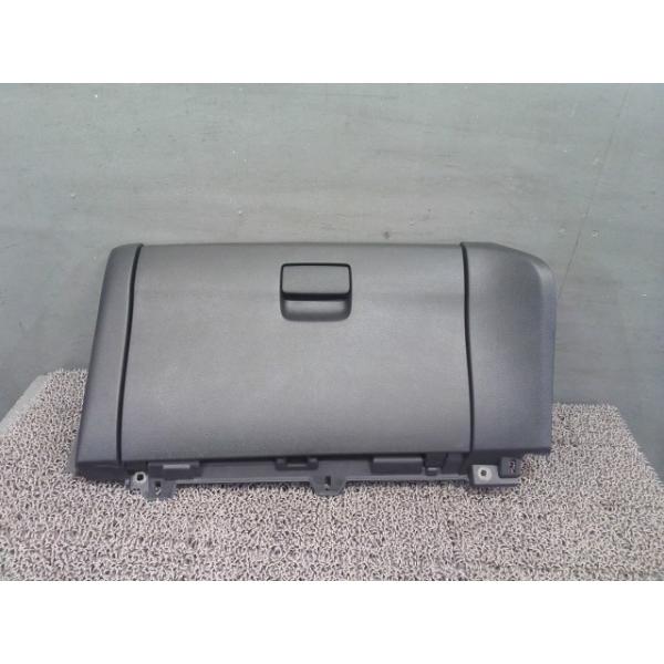 **** 商品説明を必ずご確認ください ****部品管理番号：250904001170210メーカー純正品番：77500-T7B-003ZA部品名：グローブBOX部品区分：リサイクル品車名：ヴェゼル車両タイプ名：5DJワゴン通称型式：RU3...