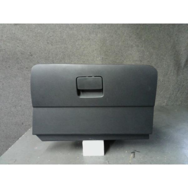 **** 商品説明を必ずご確認ください ****部品管理番号：251110003070210部品名：グローブBOX部品区分：リサイクル品車名：キックス車両タイプ名：5DJワゴン通称型式：FDWNRV9P15HDA認定型式：6AA-SNP15...