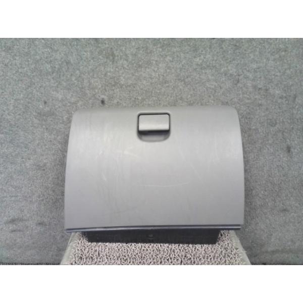 **** 商品説明を必ずご確認ください ****部品管理番号：260723000370210メーカー純正品番：73410-64P01-PGP部品名：グローブBOX部品区分：リサイクル品車名：エブリィ車両タイプ名：ケイバン通称型式：DA17V...
