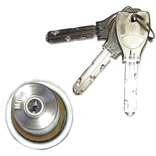 ランド名：美和ロック(Miwalock)部品情報：PR TE0.CY ST 　付属キー本数：3本シリンダータイプ：PRシリンダー/LIXタイプカラー・仕上:ST(シルバー)Kシリーズ品番：MCY-243耐ピッキング性能：10分以上【適合刻印...