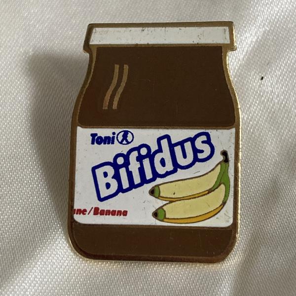 小さな傷がございます。画像をご確認ください。