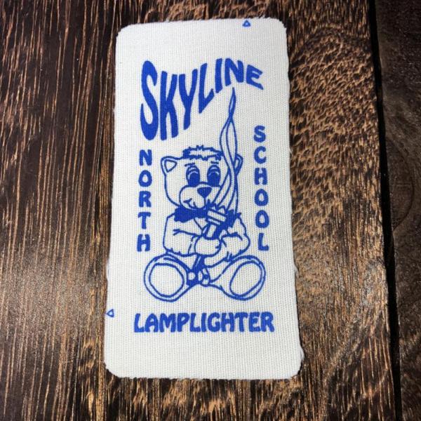 【商品状態】中古品のため、経年劣化等ある場合がございます。裏面に色褪せているような部分がございます。画像をご確認の上、ご判断をお願いいたします。中古品の為、傷や汚れ等ございます。