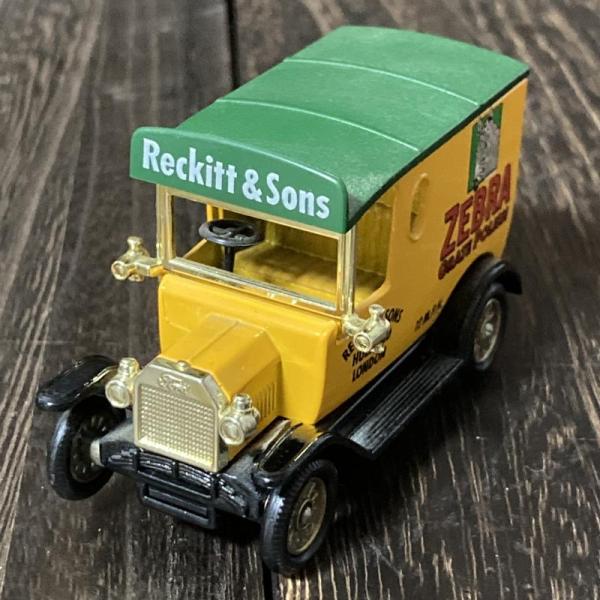 【商品状態】箱はございません。本体のみの出品です。簡易的な拭き取り掃除はしましたが、ホコリの付着など多少ございます。また、当方では完品の状態を正確に把握しておりませんため、破損や欠損等がある可能性がございます。必ず画像をご確認のうえ、ご判断...