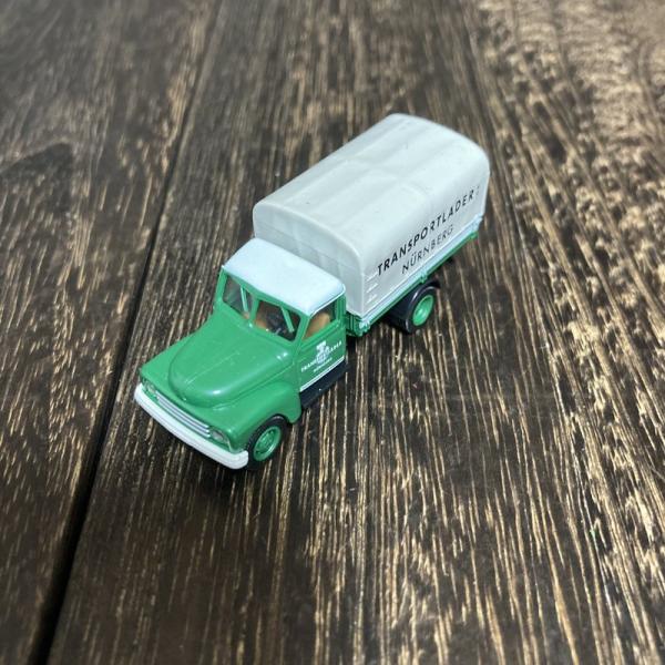 【商品状態】箱はございません。本体のみの出品です。簡易的な拭き取り掃除はしましたが、ホコリの付着など多少ございます。また、当方では完品の状態を正確に把握しておりませんため、破損や欠損等がある可能性がございます。必ず画像をご確認のうえ、ご判断...