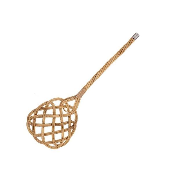 【発売日：2017年06月12日】ドイツの老舗ブラシブランド、レデッカー社の軽くて弾力性のあるラタン(籐)を使用したカーペットビーターです。職人の国、ドイツで一つ一つ丁寧に作られている暮らしの道具で、熱帯雨林で育つラタンをそのまま使用してい...