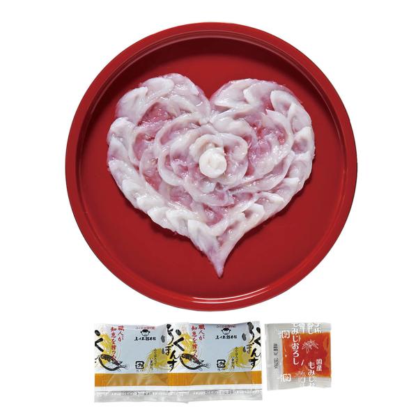母の日  山口県萩産活〆まふく刺身ハート盛り（２人前） 1853-494 | 母の日・2026・ギフト・贈り物・高級・人気・おすすめ・グルメ・お取り寄せ・食品・魚・海鮮熟練の職人が丁寧にハートの形に盛付けた天然まふくの刺身です。ふくの奥深く...