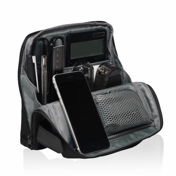 立たせる収納でデスク周りがスッキリする、持ち運び型ツールペンスタンド【外寸法(W×D×H)】 215×45×185mm【内寸法(W×D×H)】 200×35×160mm【カラー】 プレミアムブラック( 限定色) 【質量】 約180g【材質】...