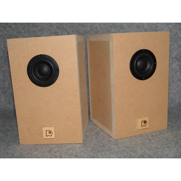 ステレオ誌２０１３年８月号：付録「スキャンスピーク社製５ｃｍ」を装着し、スピーカー・ユニット＆ＢＯＸサイズを遥かに超える再生音が楽しめます。★本来はスピーカー無しＢＯＸのみ２本￥１9８００．ですが、展示品としてスピーカー付きの特価です。（画...