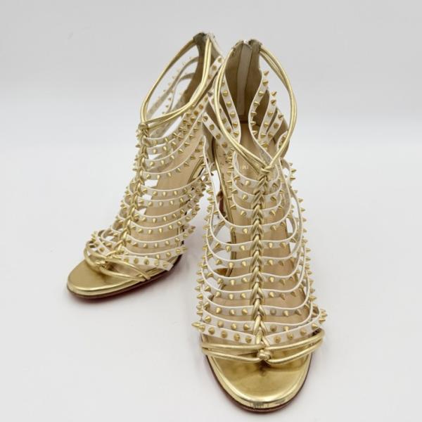【商品番号】ITBXOYF628Q8【商品説明】・ブランド：Christian Louboutin・アイテム名：サンダル・カラー：ホワイト系／ゴールド系・素材：レザー・金具カラー：ゴールドトーン・型番／刻印の有無：ブランド刻印あり・製造国表...
