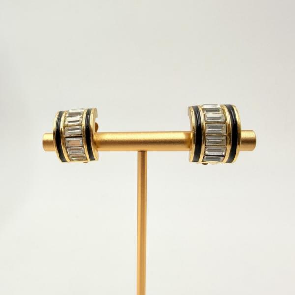 【商品番号】ITWDJY5KJGRK【商品説明】・ブランド：Christian Dior（クリスチャンディオール）・アイテム名：イヤリング・カラー：ブラック／クリア・金具カラー：ゴールドトーン・刻印：あり・サイズ：全長1.7cm・付属品：な...