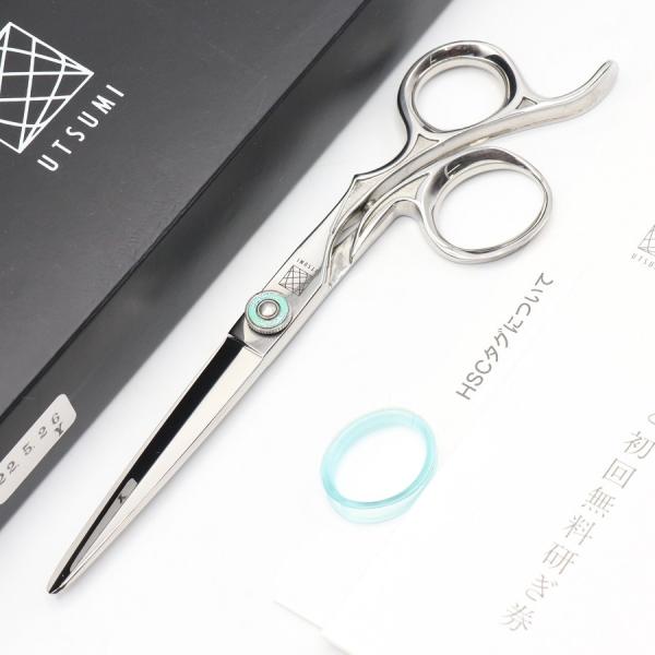 【美品】内海シザー ergu ER620 SLIDE40 カットシザー■商品情報・片剣刃・ERGUハンドル ベアリングネジ搭載・6.2インチ・材質:コバルト含有銅・61.7グラム■特徴持っていることを忘れるほど、しっくり手になじみ、使いやす...