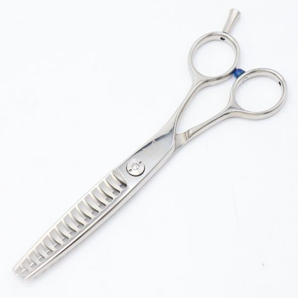 【美品】喜多アイディア RATIO 80 セニング シザー■商品情報・メガネハンドル・6インチ・セニング14目フラット・スキ率約40%〜45%（メーカー発表のスキ率です）・58.8グラム■商品状態【A】大きなダメージもなく程度良好の美品・U...