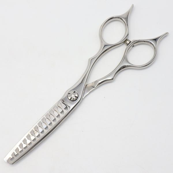 【美品】シザーズジャパン LSBS加工 AREA セニング A-ARA45%14Fi18Y■商品情報・メガネハンドル・5.8インチ・セニング14目フラット・スキ率約約45%（メーカー発表のスキ率です）・58.0グラム■商品状態【A】大きなダ...