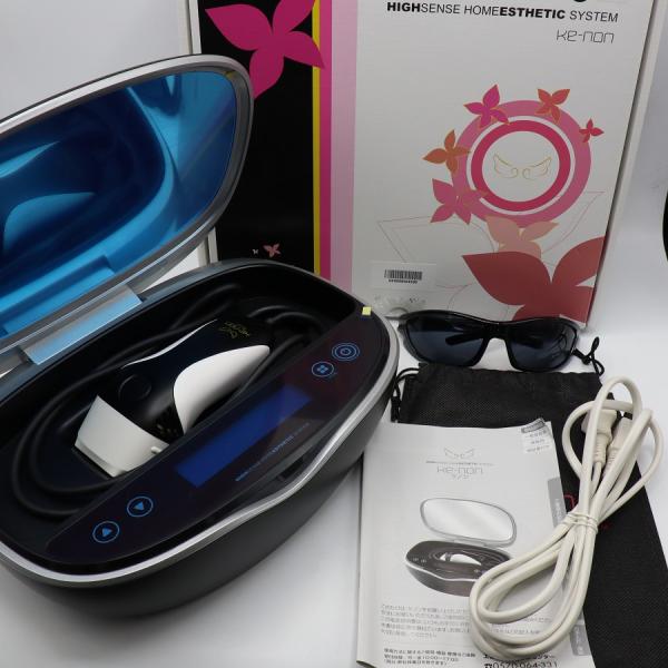 【美品】ケノン Ver.8.6 スーパープレミアム2カートリッジ付き 脱毛器 kenon 本体■商品状態【A】大きなダメージもなく程度良好の美品・本体上面に擦れ感がございますが、全体的に状態の良い中古品です。・商品の特性上、カートリッジには...