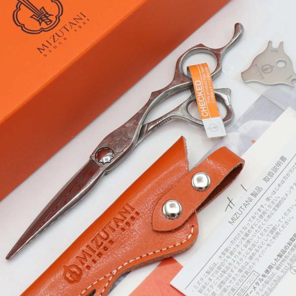 【新品】ミズタニシザーズ NEW DAMA INTEGRAL D-01 カットシザー ミズタニ■商品情報・ハマグリ刃・オフセットハンドル・6.2インチ・用途：ブラント・鋼材：パウダー・ダマスカスアロイ・63.9グラム■特徴ダマインテグラルの...